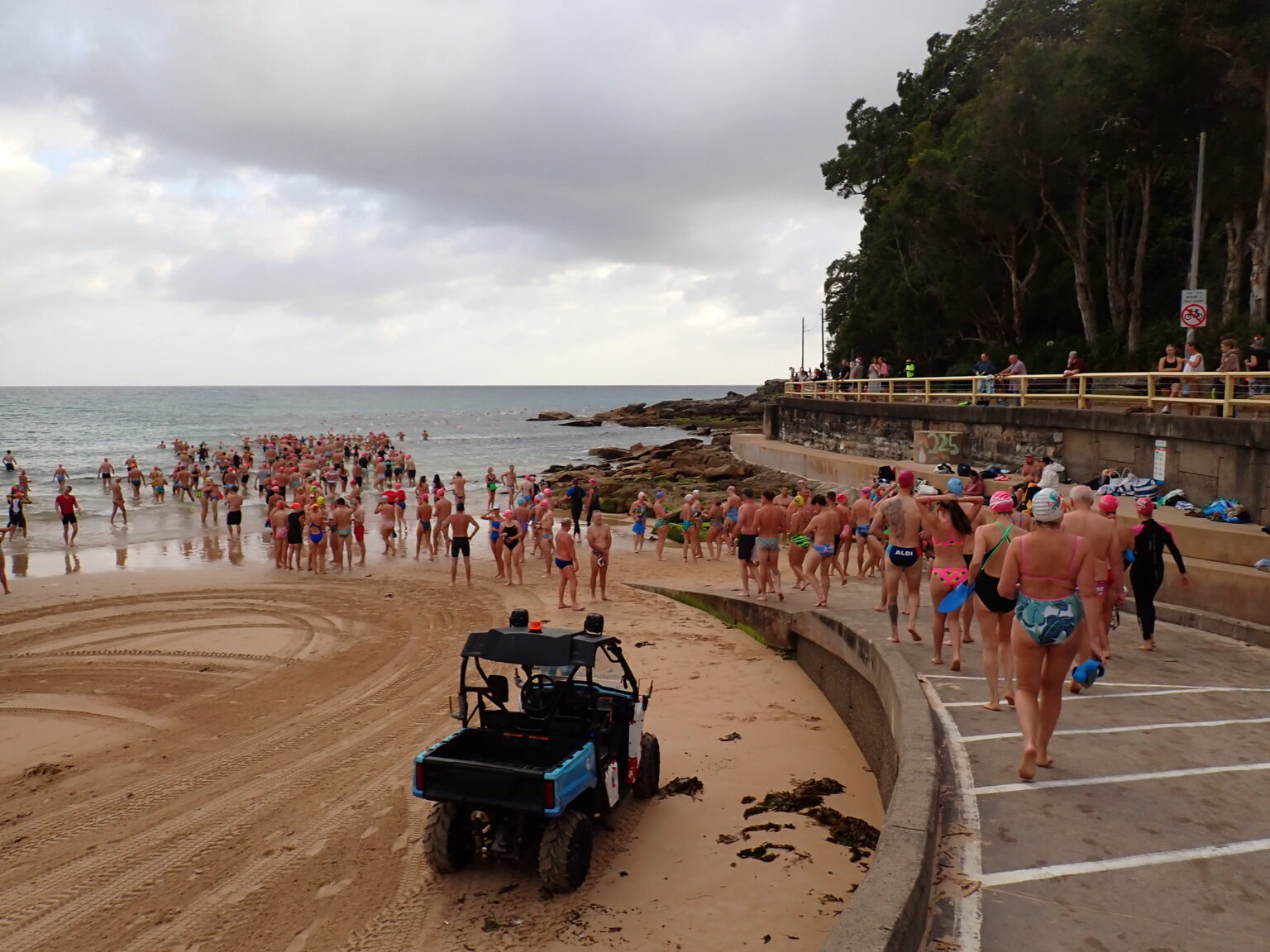 It's Christmas Day! - BOLD & BEAUTIFUL SWIM SQUAD MANLY